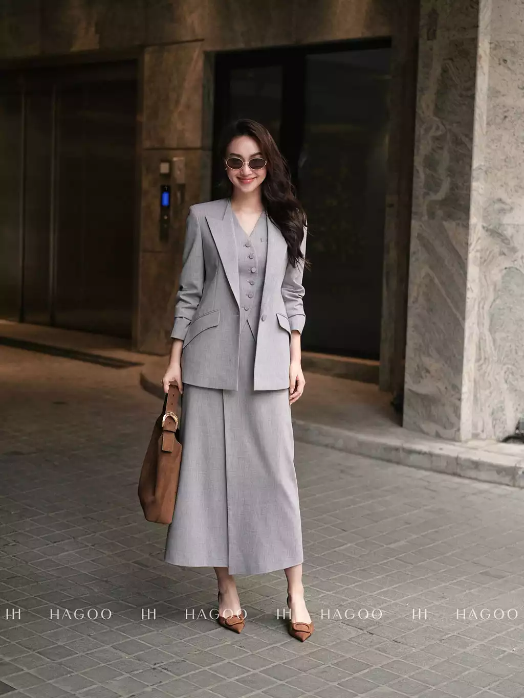 Asymmetrical slit skirt