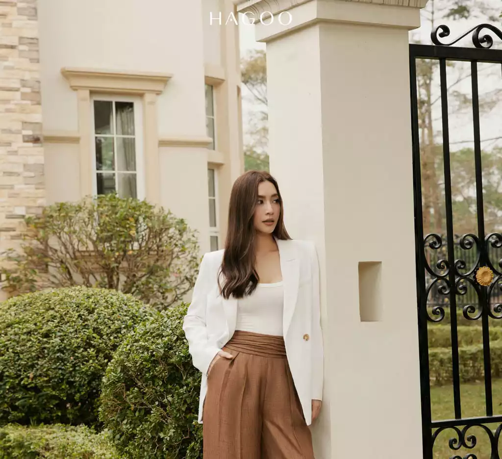 Áo blazer nữ trẻ trung, hiện đại - HAGOO