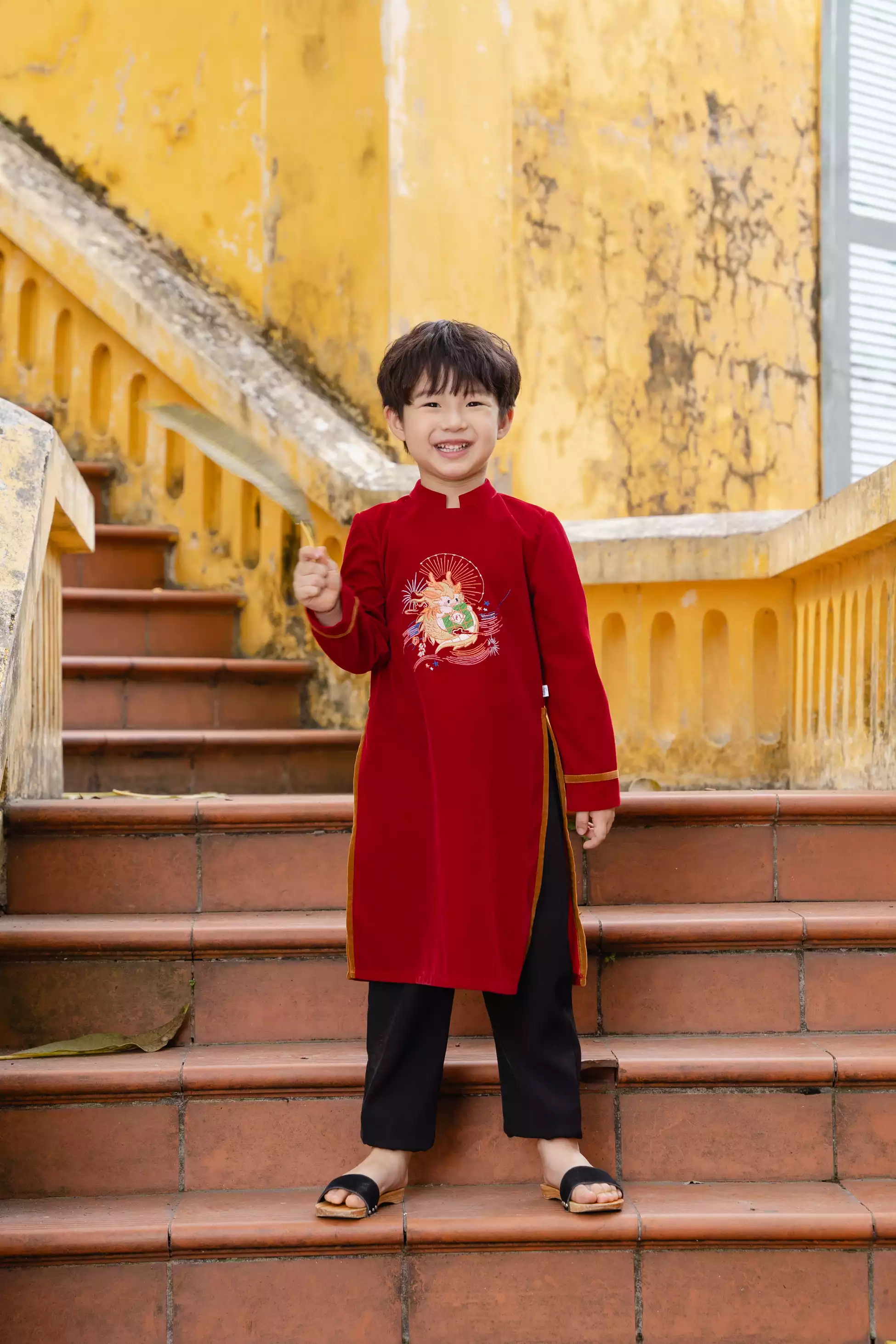 Áo dài Uyển Long - Ilaby