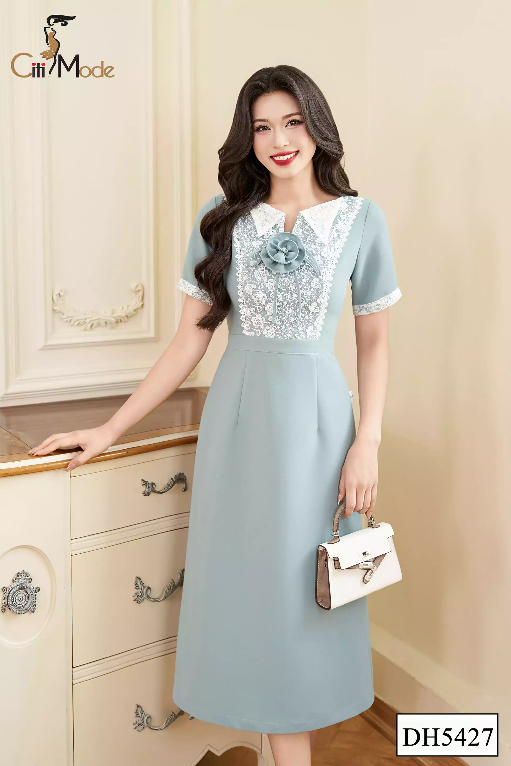 Đầm xòe A xanh ngọc cổ V đắp ren hoa ngực | Thương hiệu thời trang công ...