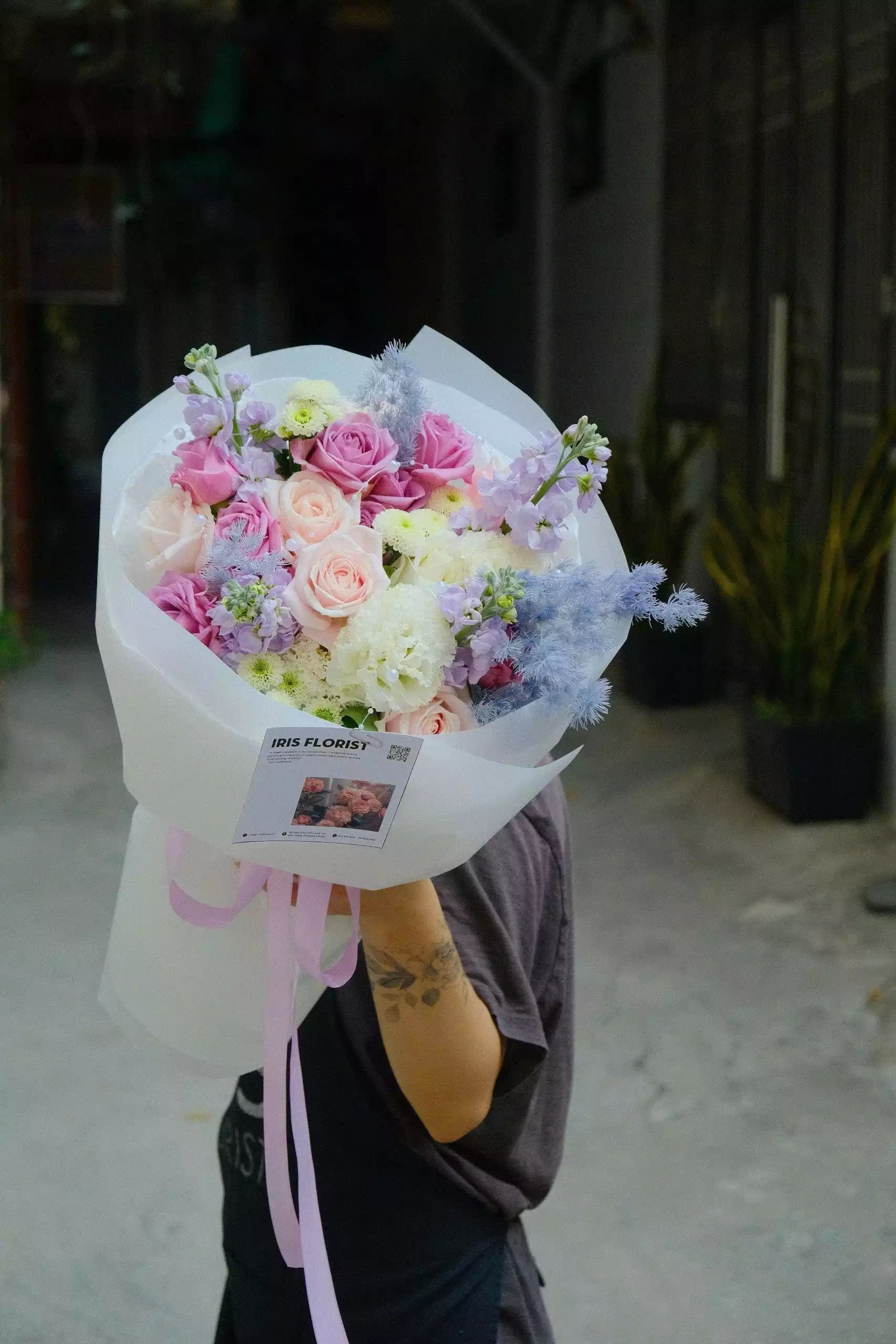 Violet Dreams Bouquet - Bó hoa mix tone hồng tím - size M | Iris Florist - Tiệm hoa tươi