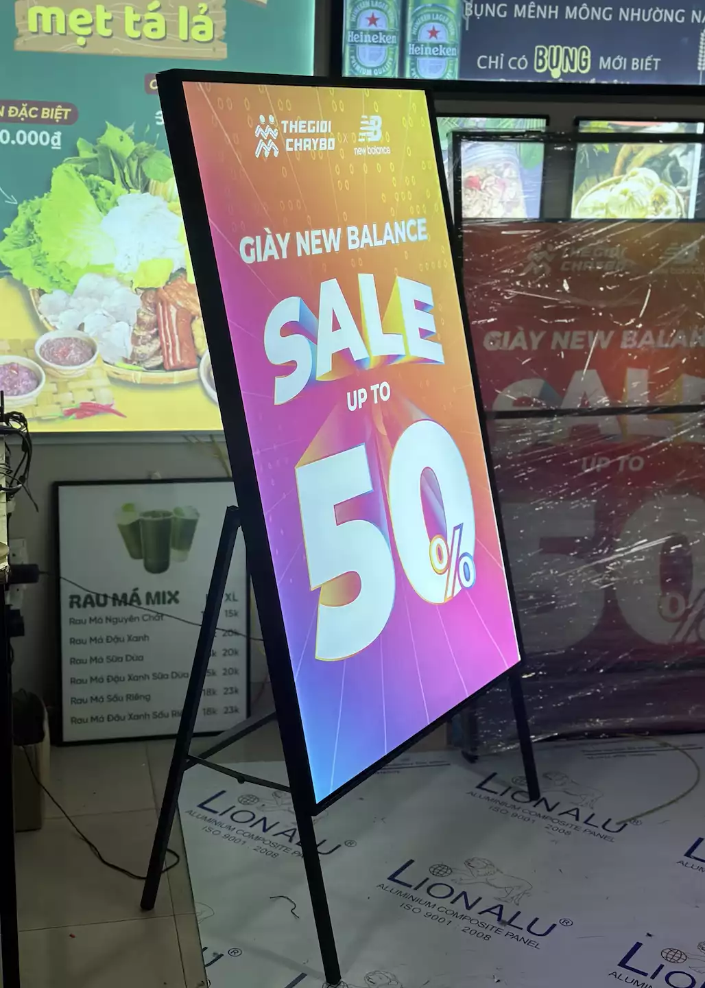 STANDEE 80X120 | CÔNG TY TNHH QUỐC TẾ TIẾN PHÁT GROUP