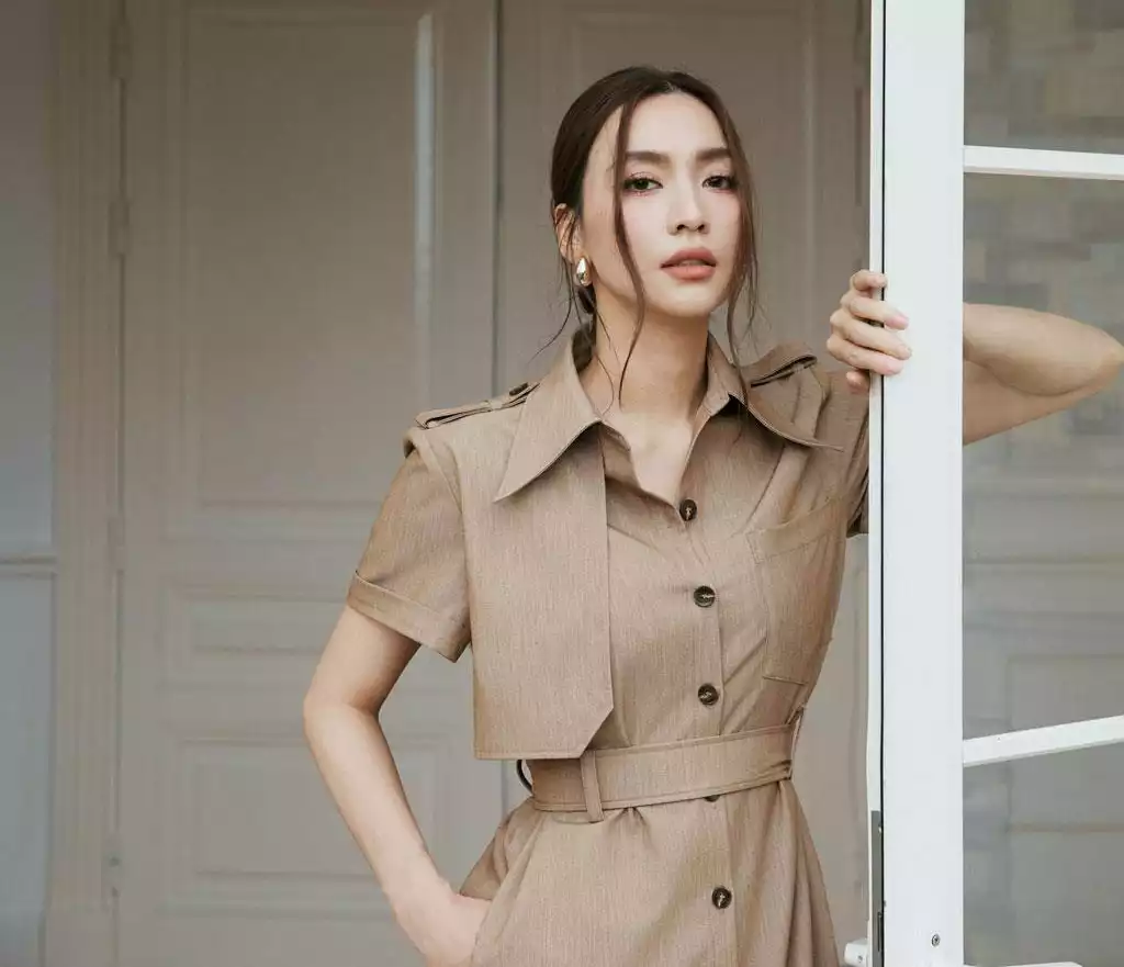 Top 8+ mẫu váy nữ công sở đẹp thanh lịch, trẻ trung | Hagoo