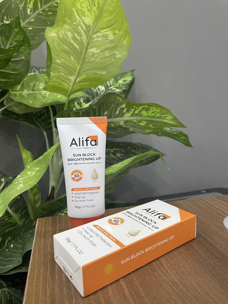 KCN nâng tone Alifa Sun Block Brightening Up SPF50+ PA+++ 50g