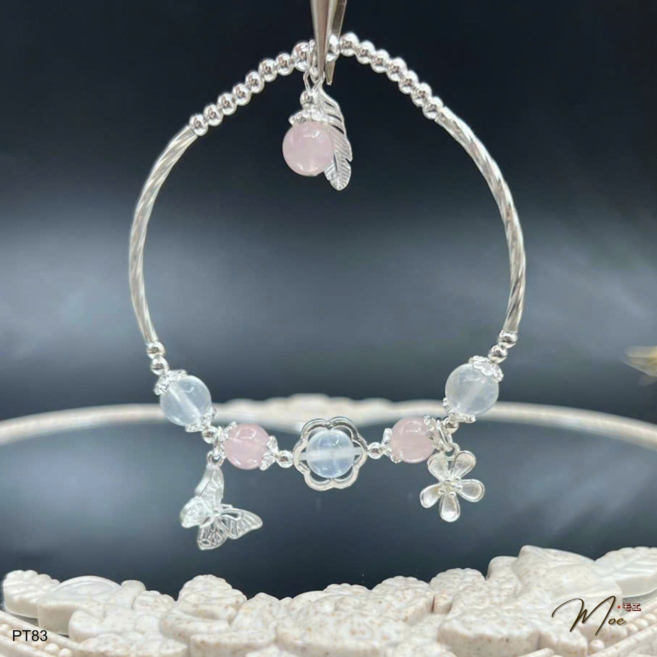 PT83 - Vòng tay thạch anh trắng & thạch anh hồng mix charm bướm hoa ...